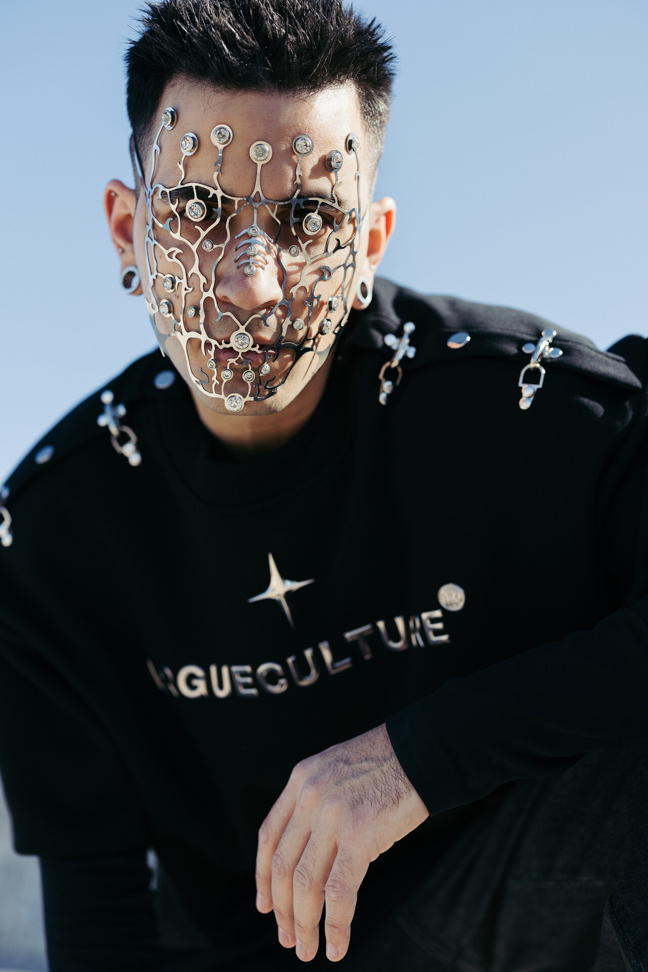 Die Arkitekt: «Επικρατεί ένας δογματισμός, νιώθω ότι γυρίζουμε σε έναν ιδιότυπο μεσαίωνα» | LiFO